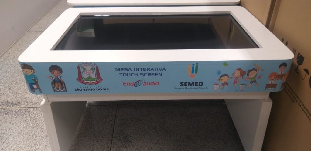 Mesa Interativa Touch Screen – Engeaudio