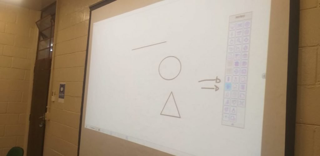 Mesa Interativa Touch Screen – Engeaudio