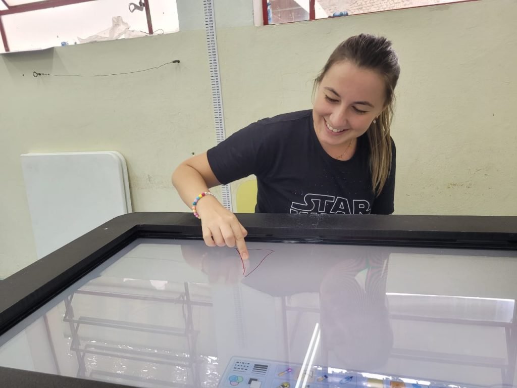 Mesa Interativa Touch Screen – Engeaudio