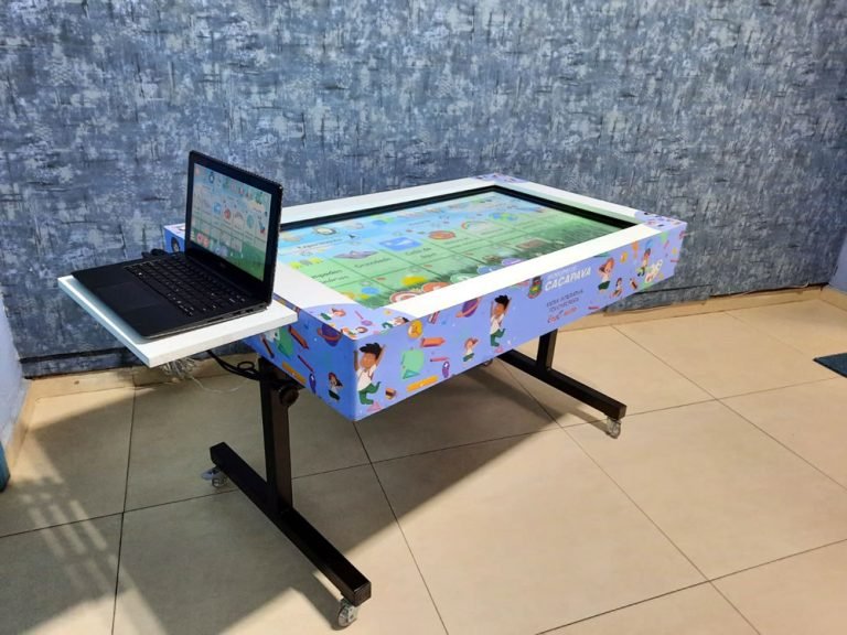 Mesa Interativa Touch Screen 3 – Engeaudio